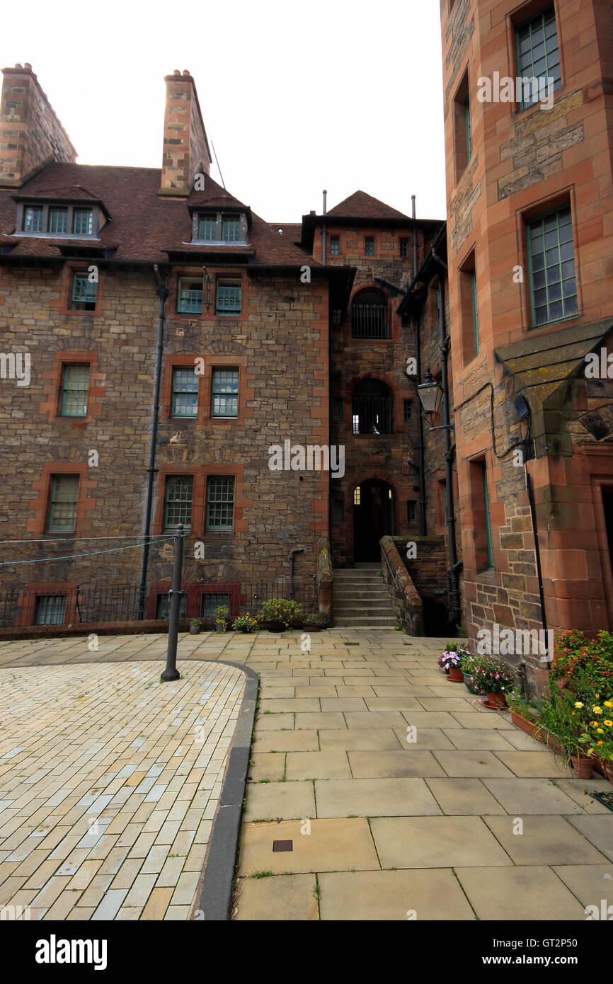 Edinburgh water feature hi-res stock photography and images - Alamy