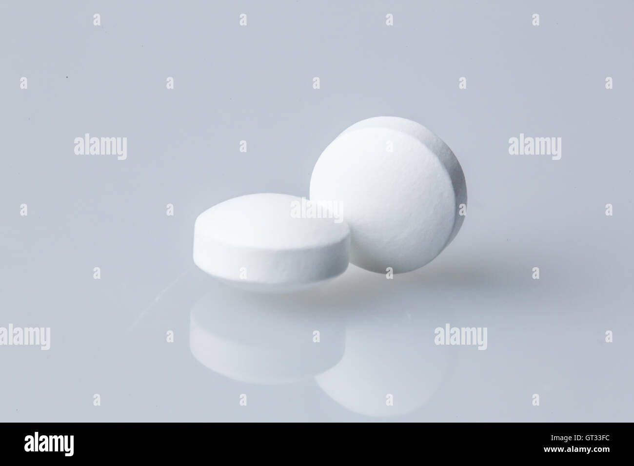 Hay fever tablets hi-res stock photography and images - Alamy