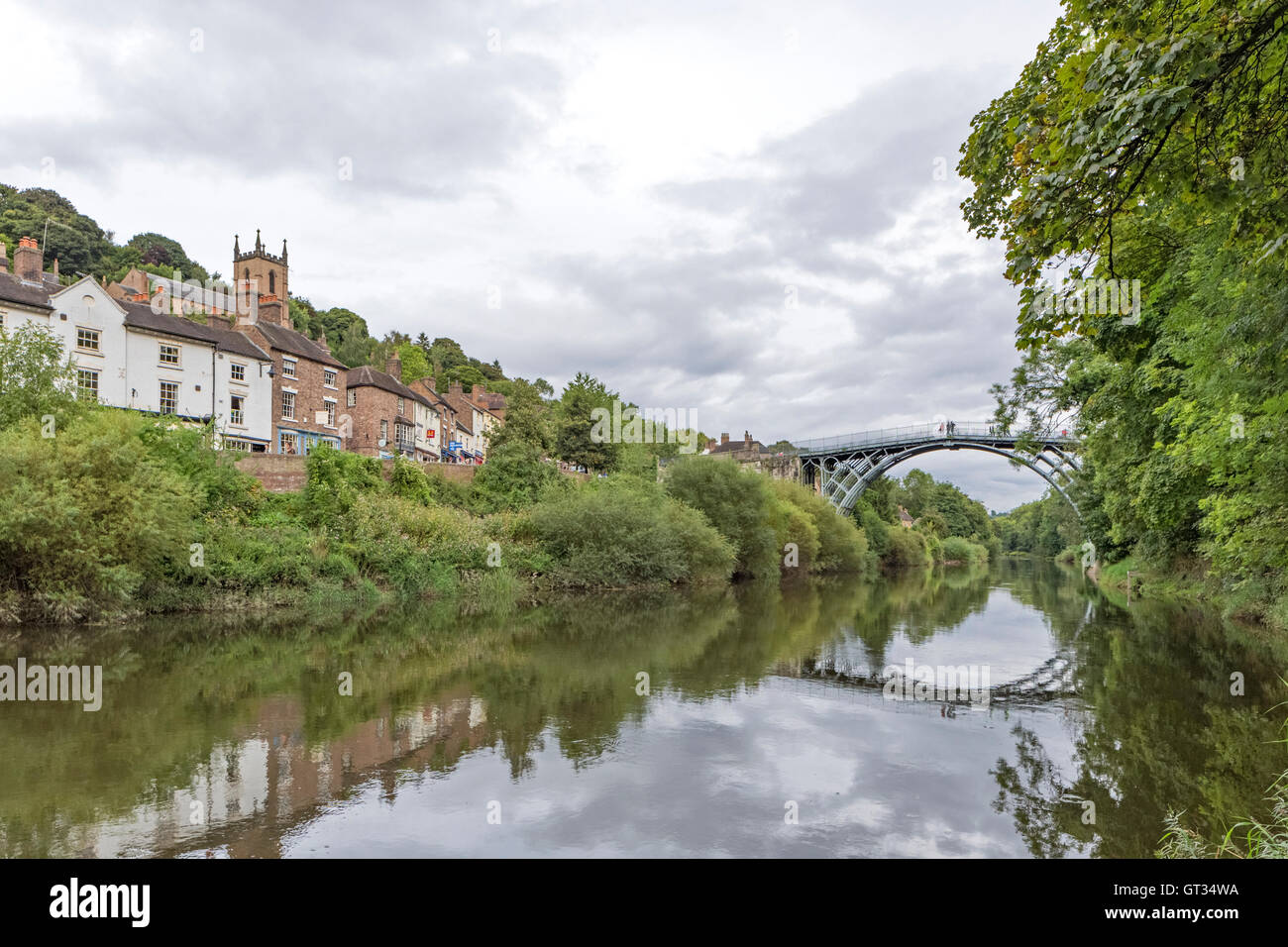 The historic Iron Bridge crosses the River Severn in the Shropshire ...