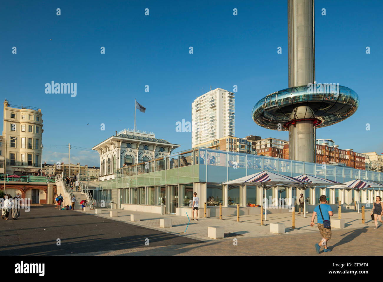 Brighton seafront i360 viewing tower hi-res stock photography and ...