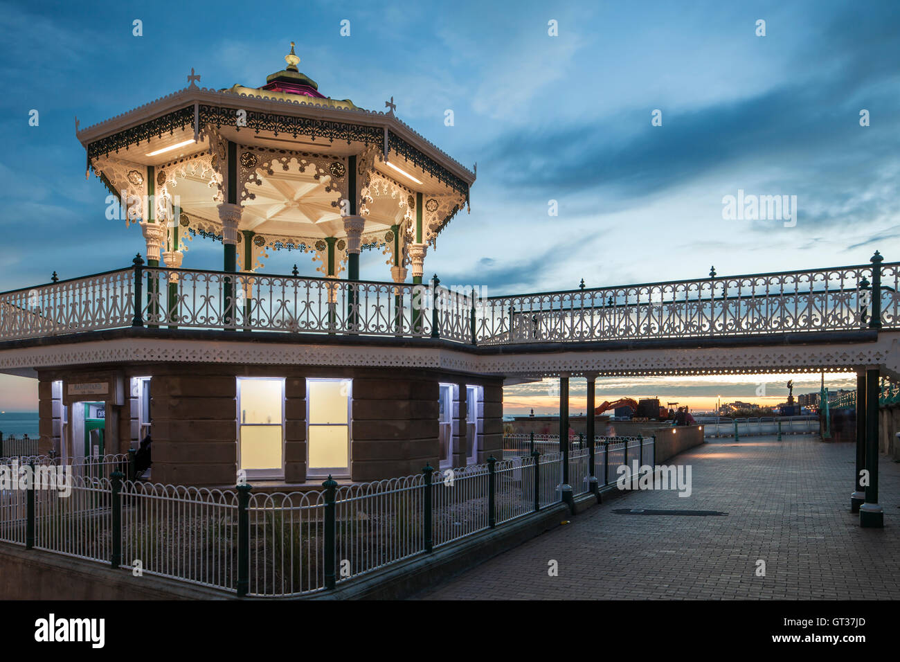 Bandstand summer uk hi-res stock photography and images - Alamy