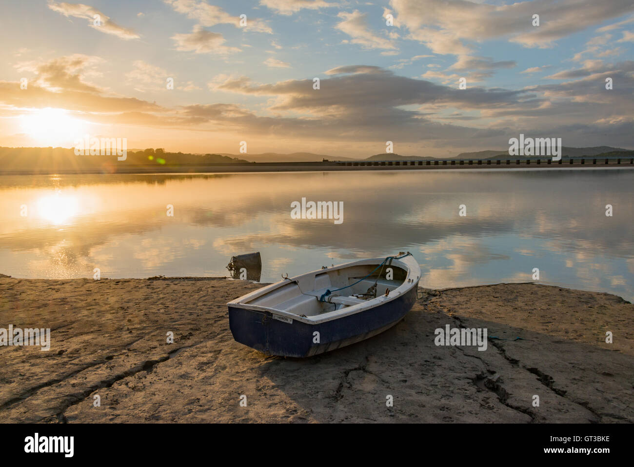 The railway bridge between Arnside and Cumbria over the river Kent ...
