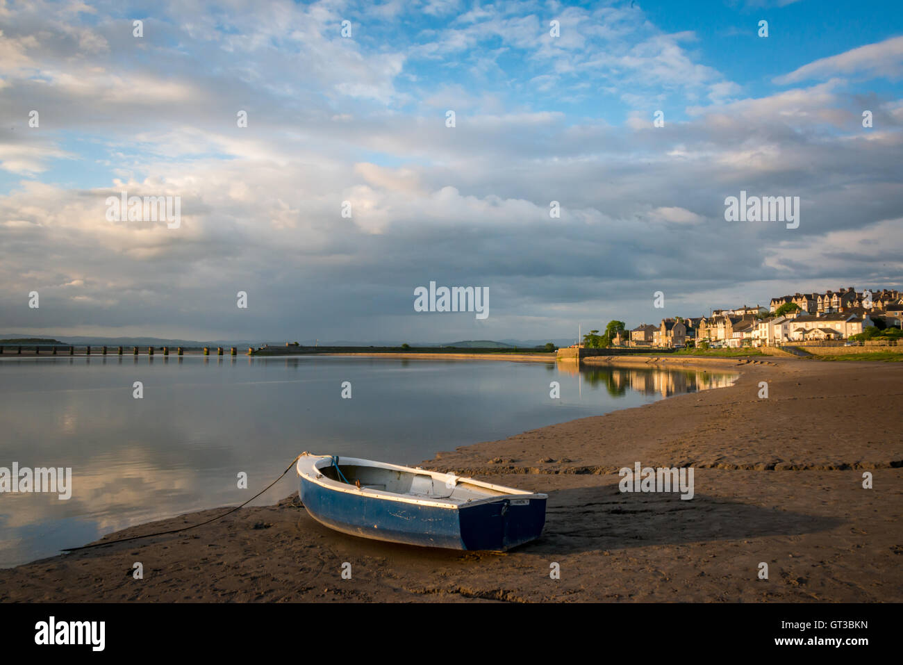 The railway bridge between Arnside and Cumbria over the river Kent ...