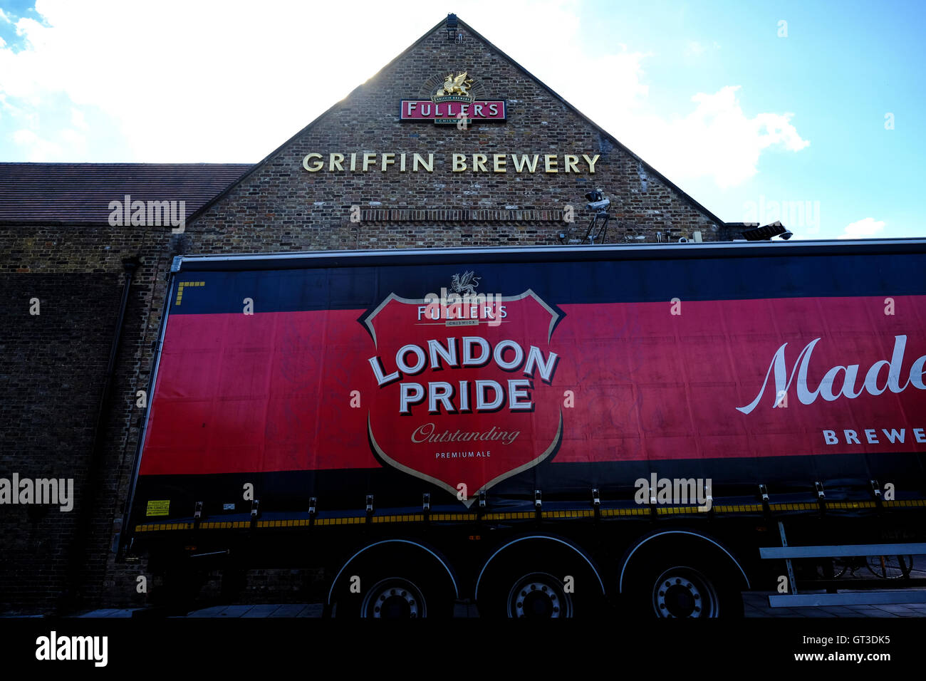 Fullers brewery chiswick hi-res stock photography and images - Alamy