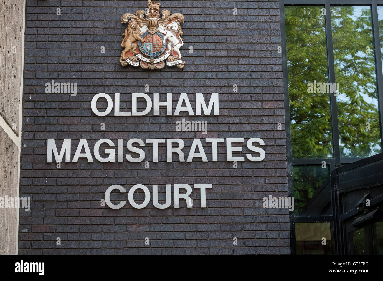 The front entrance of Oldham Magistrates Court Stock Photo - Alamy
