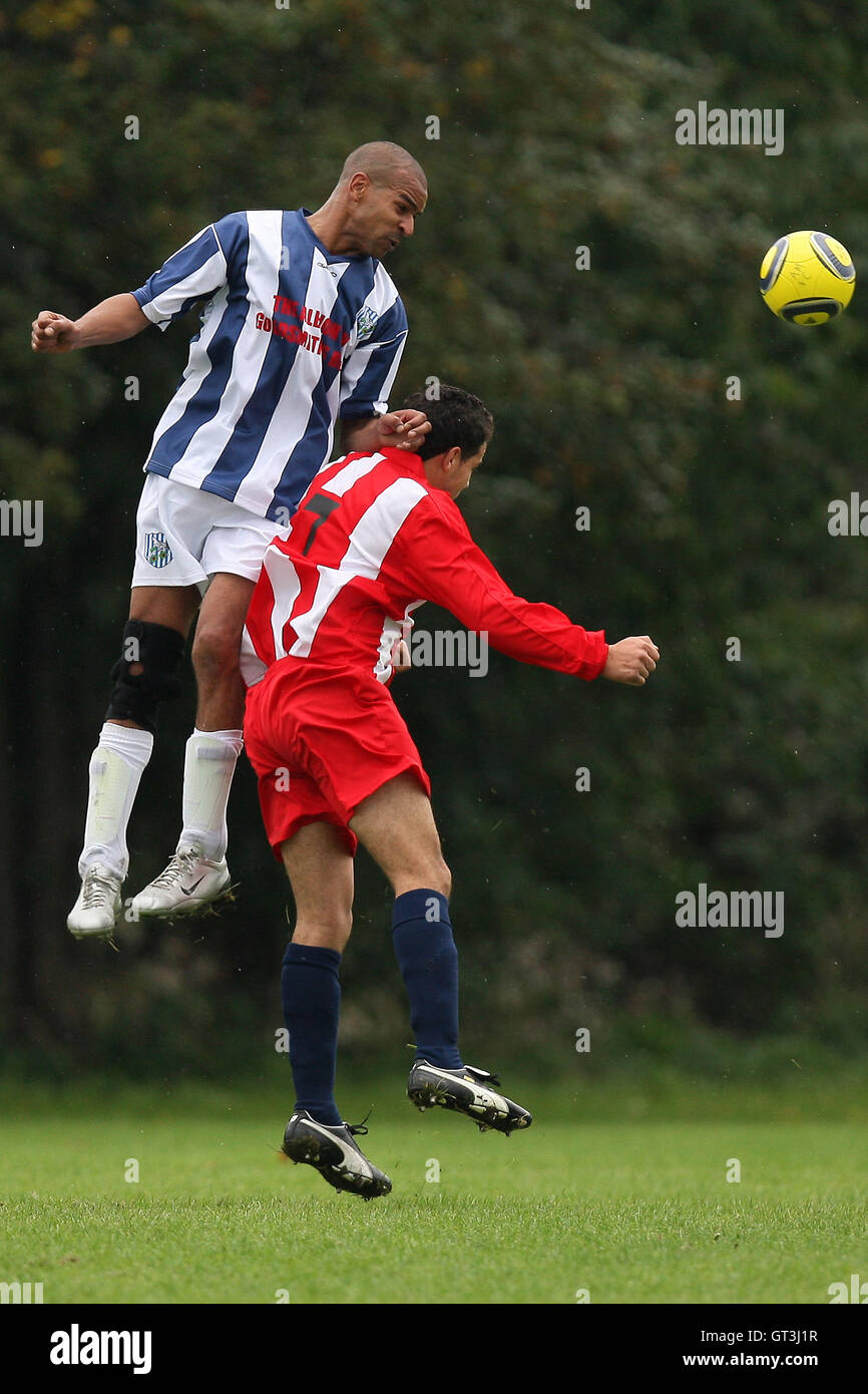 Albion Manor (blue/white) vs Birkbeck Orient - Hackney & Leyton Sunday ...