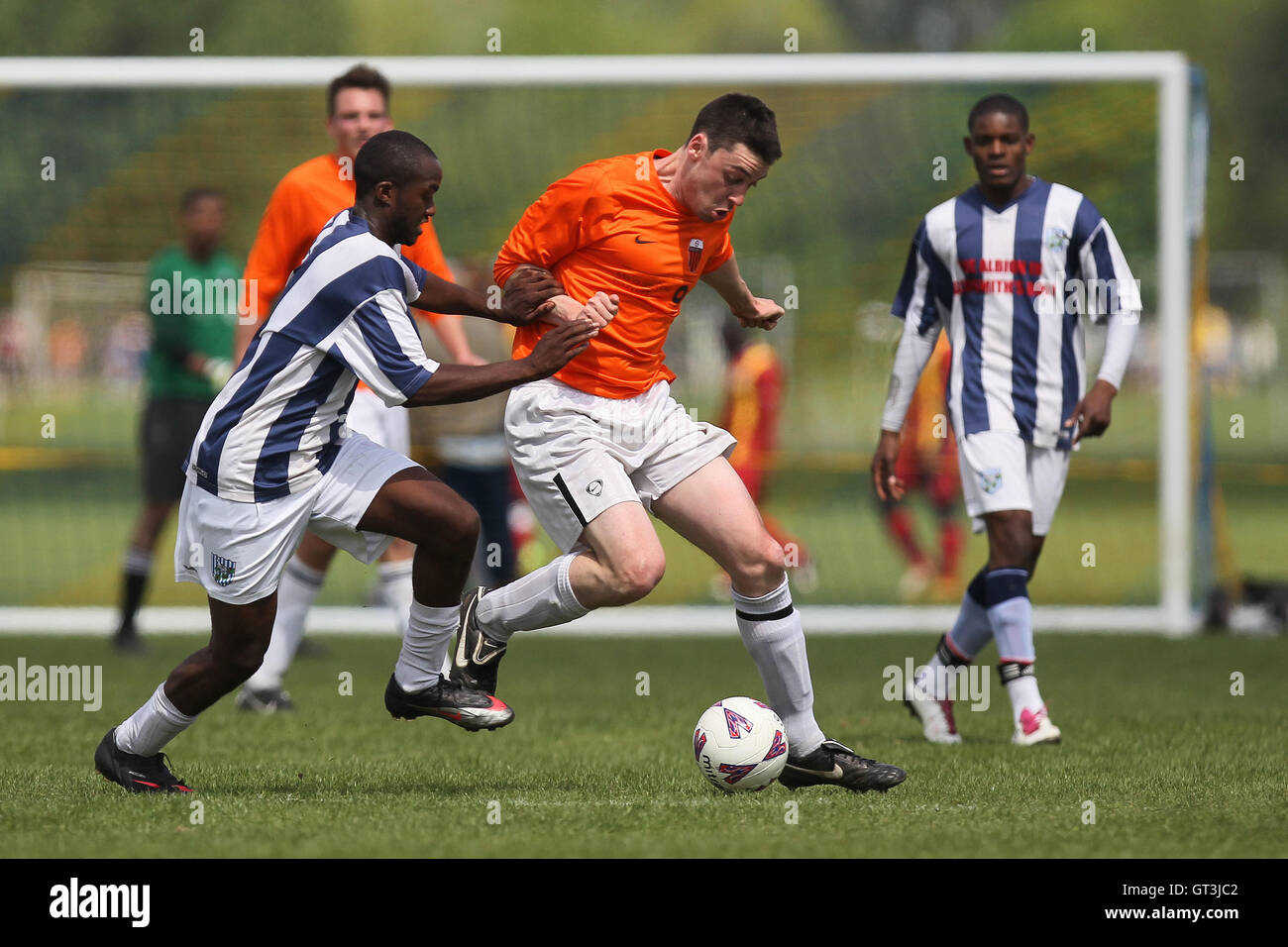 Albion Manor (blue/white) vs Reach Out - Hackney & Leyton Sunday League ...
