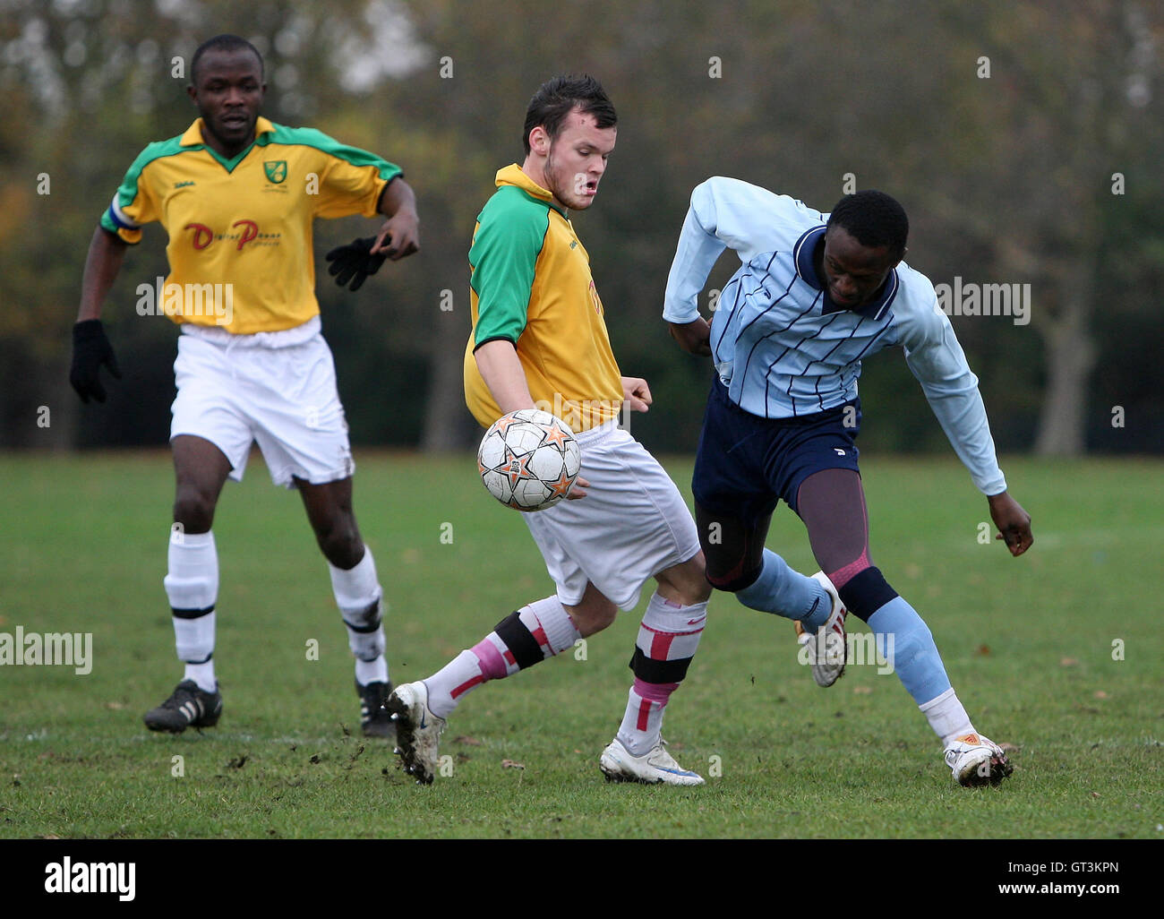 Bancroft United (yellow) vs Black Meteors - Hackney & Leyton Sunday ...