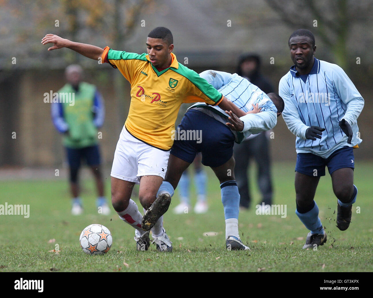 Bancroft United (yellow) vs Black Meteors - Hackney & Leyton Sunday ...