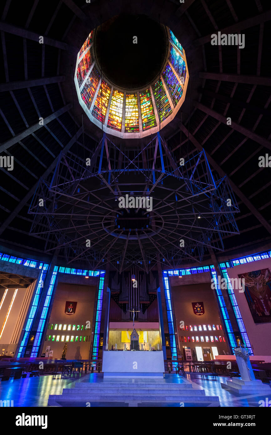 Liverpool Metropolitan Cathedral interior Metropolitan Cathedral of ...