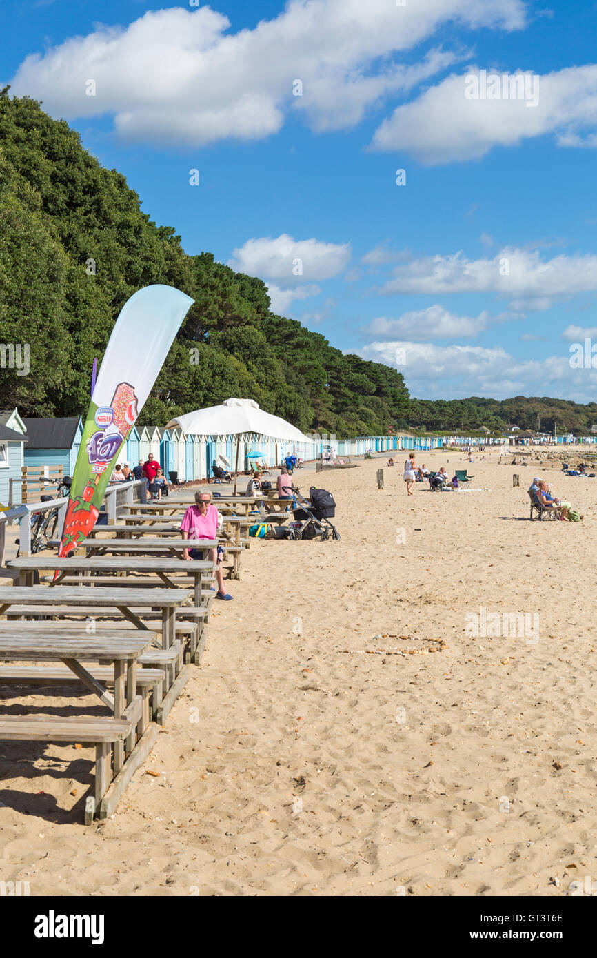 Avon beach beach huts dorset hi-res stock photography and images - Alamy