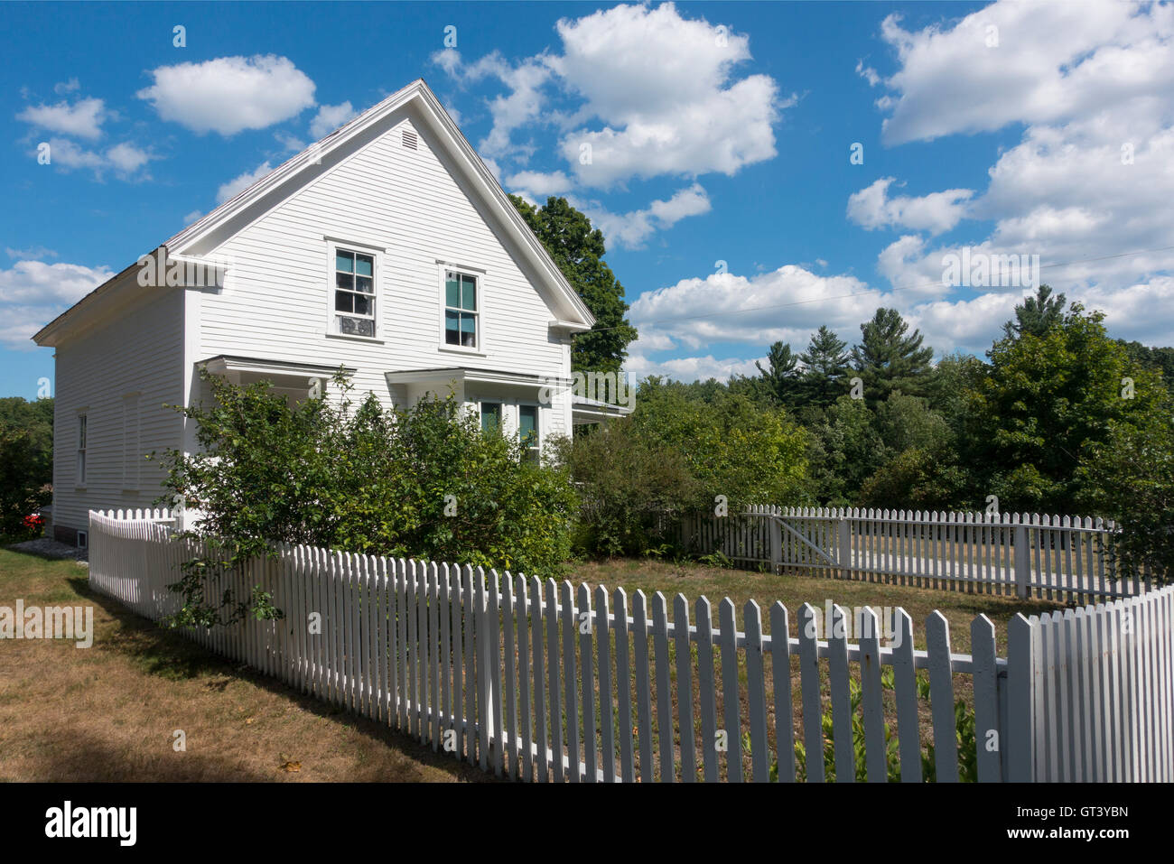 Robert frost farm hi-res stock photography and images - Alamy