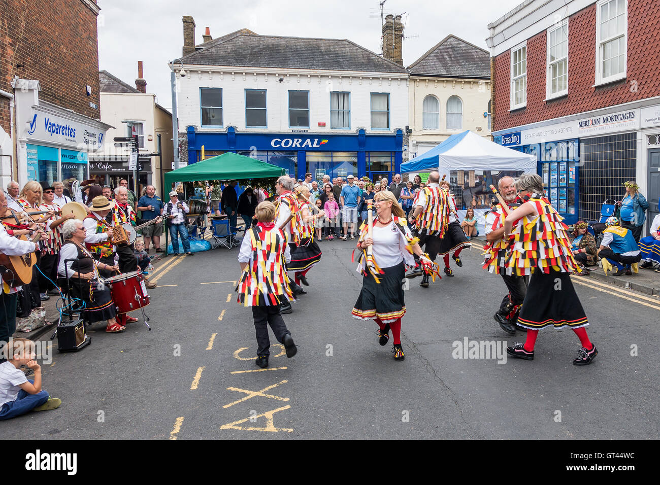 Kent hop festival hi-res stock photography and images - Alamy