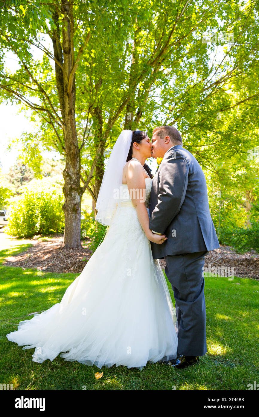Bride and Groom Wedding Day Stock Photo - Alamy