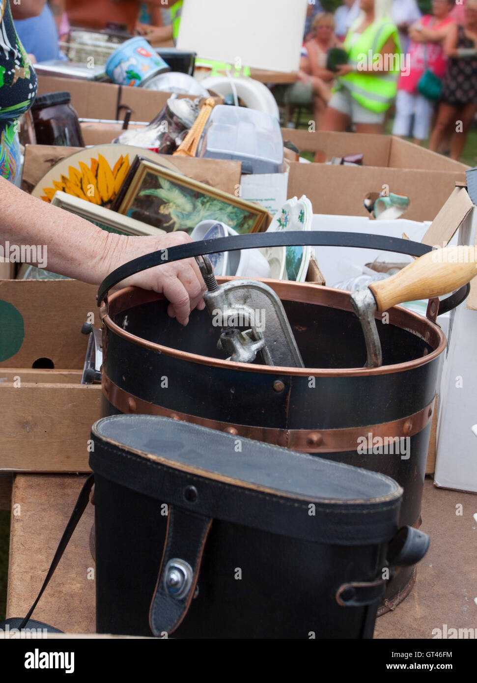 Antiquities auction hi-res stock photography and images - Alamy