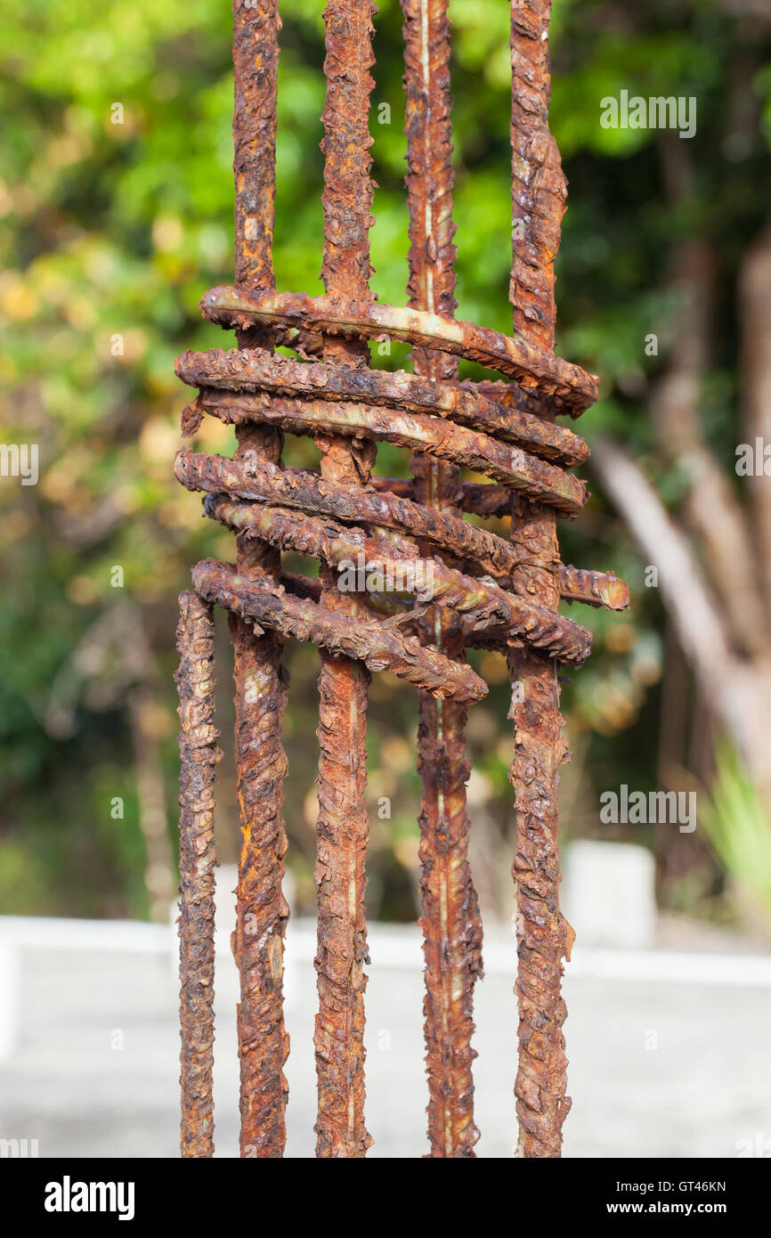 Steel rod or bar used to reinforce concrete Stock Photo - Alamy