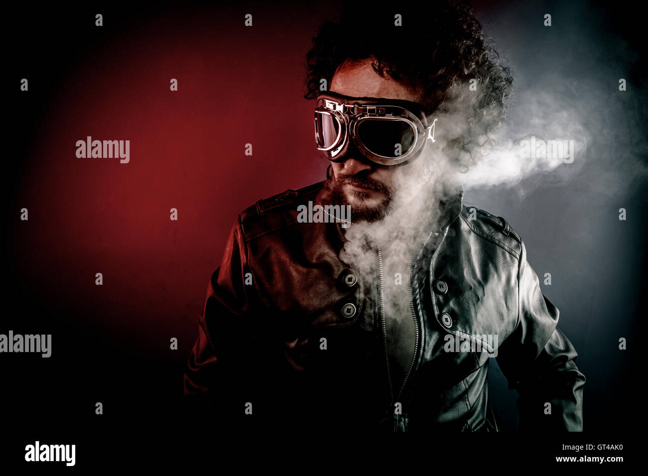 Steam coming out of body hi-res stock photography and images - Alamy