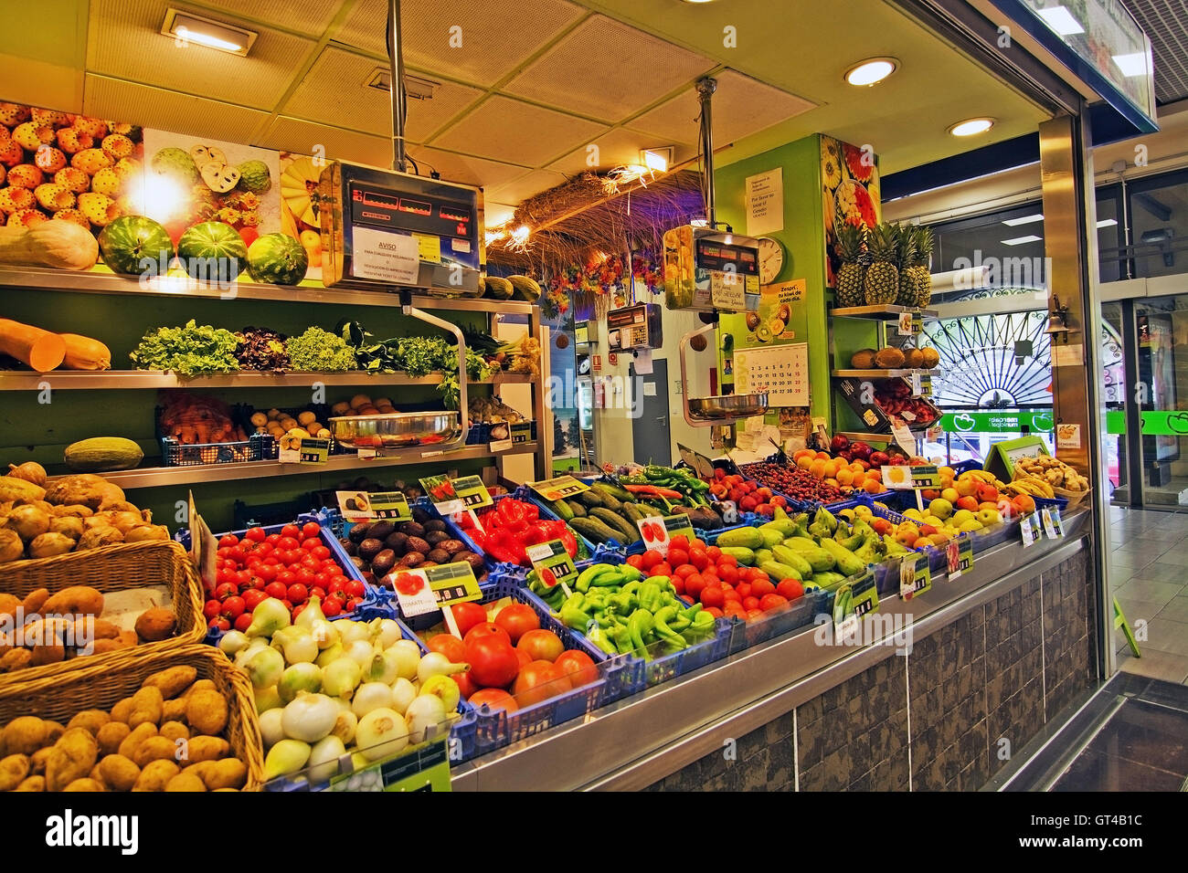 Vegetable vendors hi-res stock photography and images - Alamy