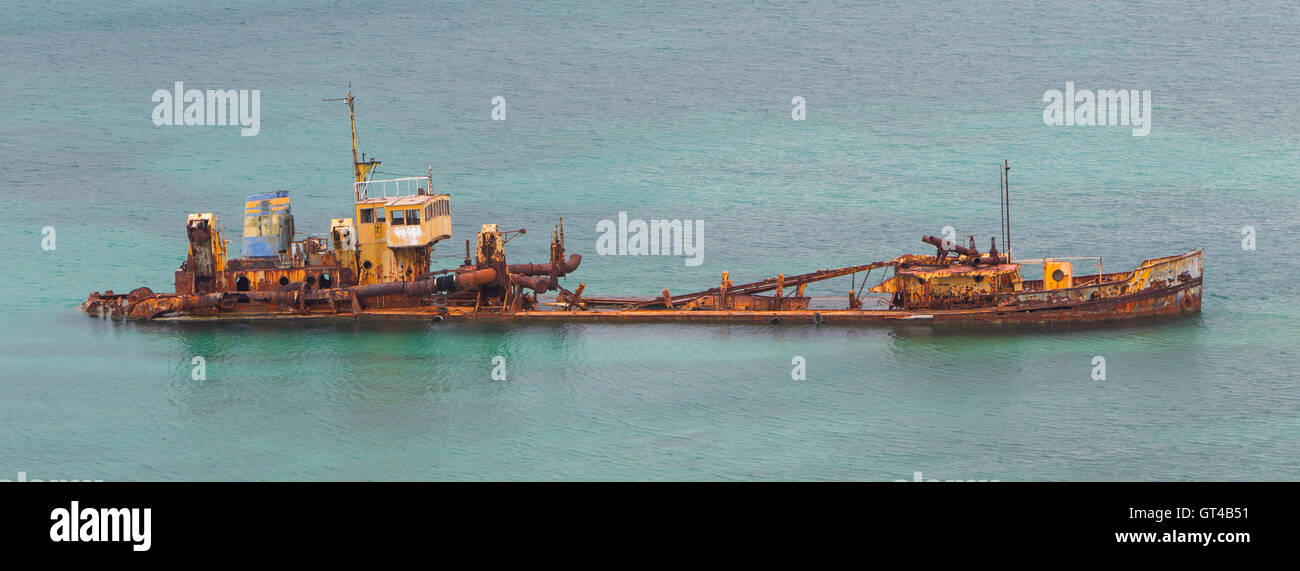 Unidentified sunken vessel Stock Photo - Alamy