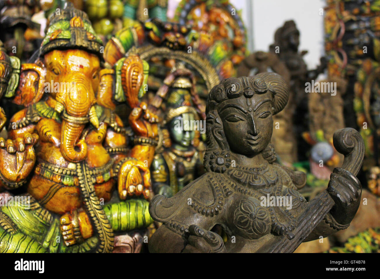 Copper god statue hi-res stock photography and images - Alamy