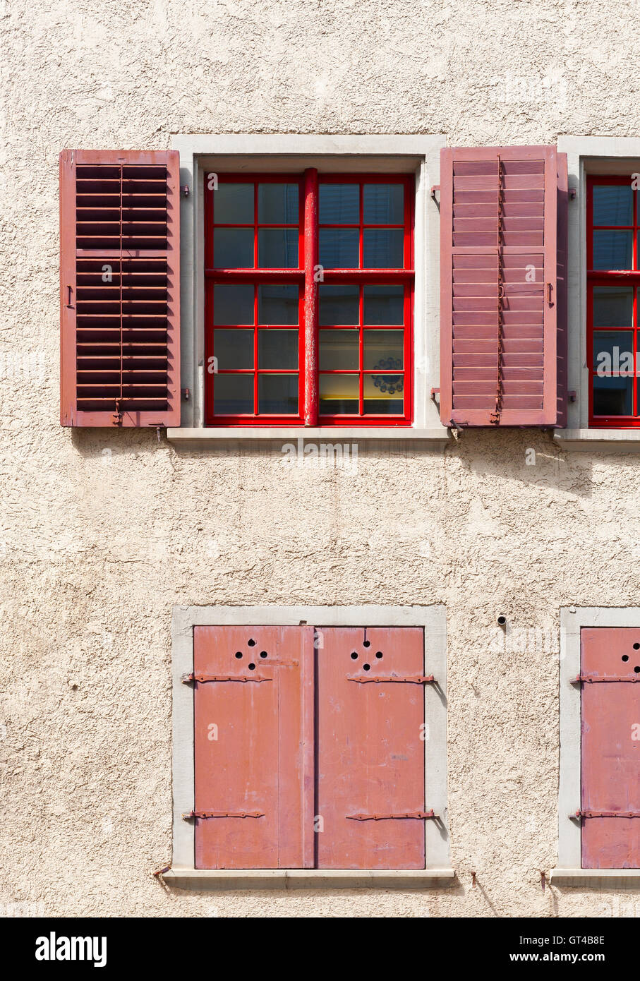 Swiss chalet style architecture hi-res stock photography and images - Alamy