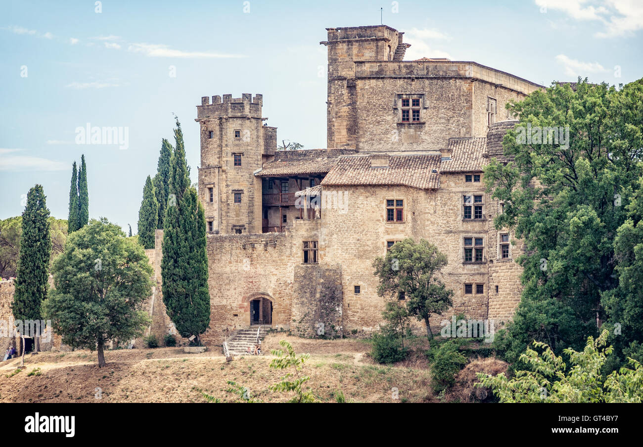 Village Cucuron Vaucluse Luberon France Stock Photos & Village Cucuron ...