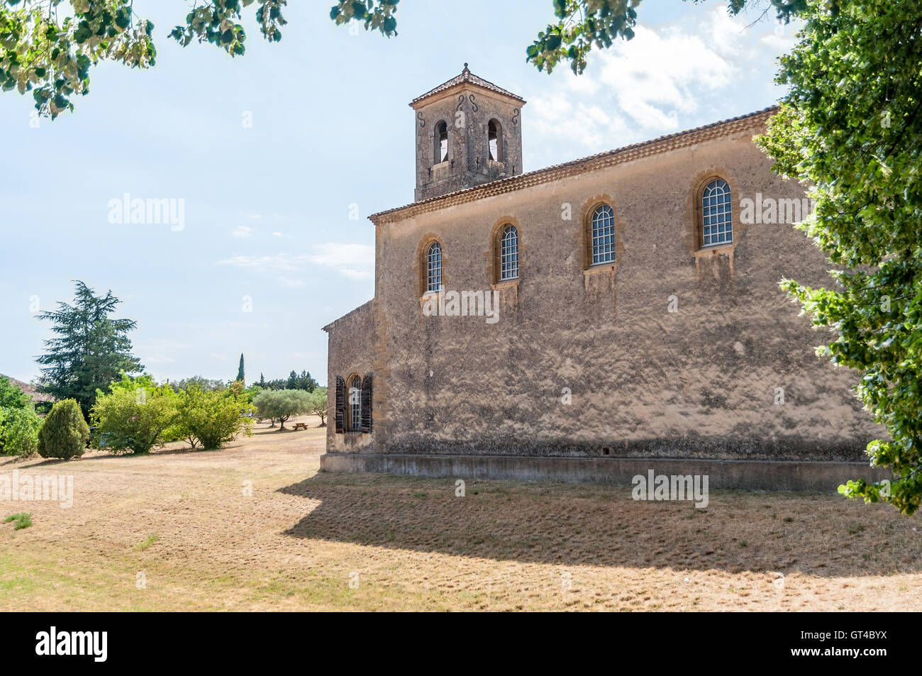 Village cucuron vaucluse luberon france hi-res stock photography and ...