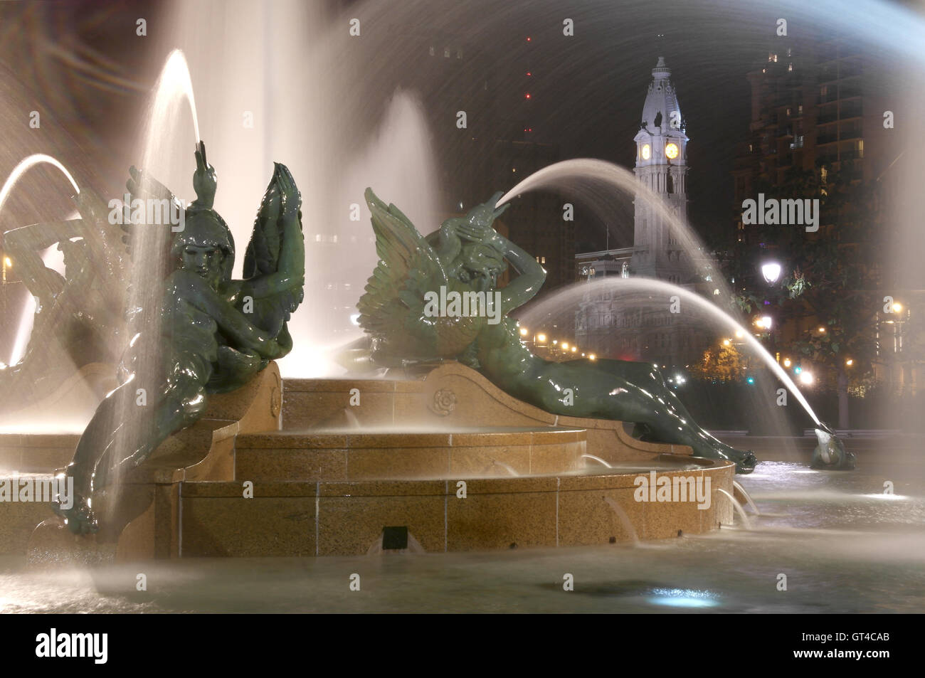 Swann memorial fountain downtown Philadelphia at night Stock Photo - Alamy