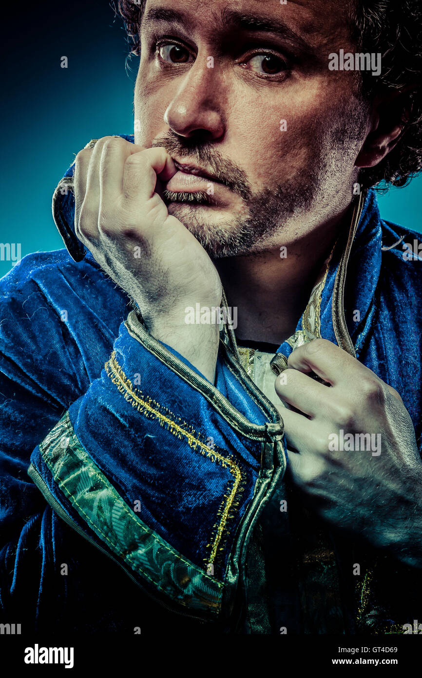 Cartoon old man treasure hi-res stock photography and images - Alamy