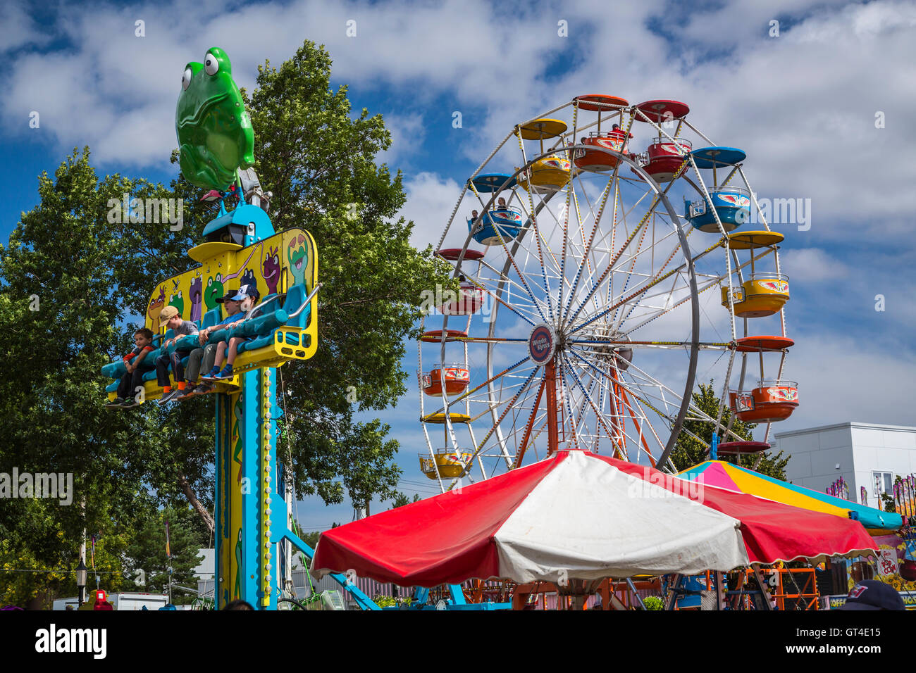 Midway rides hi-res stock photography and images - Alamy