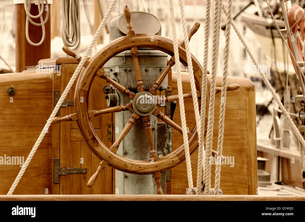 Old wooden ship rudder hi-res stock photography and images - Alamy