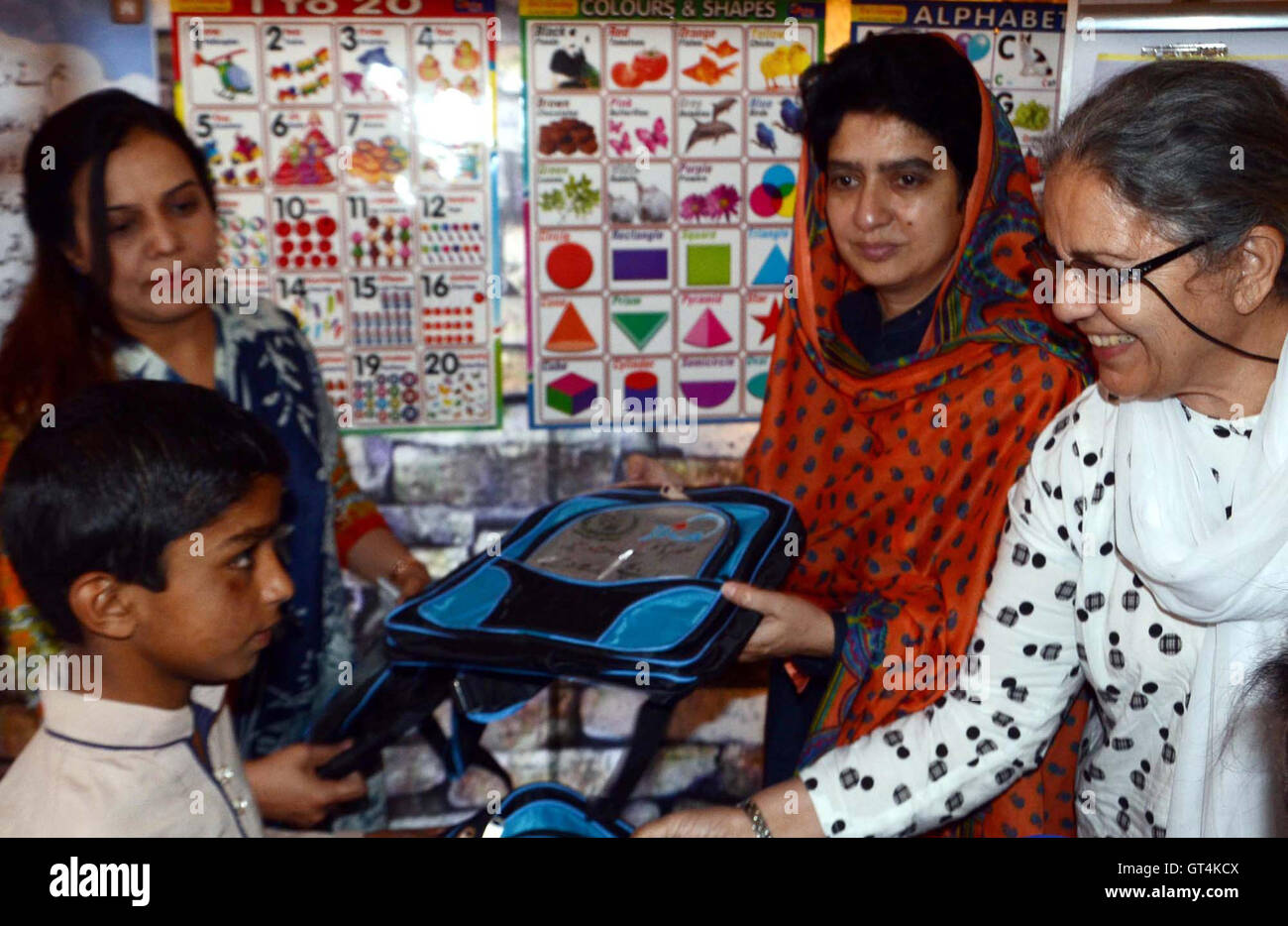 Raheela Durrani, speaker at Balochistan Assembly distributing school ...