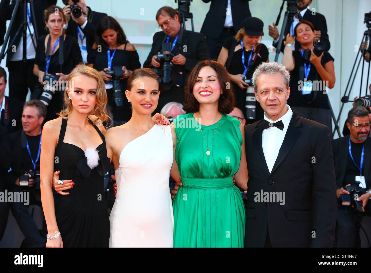 Venice, Italy. 8th Sep, 2016. Cast members arrive for the Premiere of ...