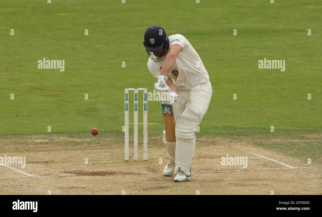 Headingley Carnegie Stadium,Leeds, UK. Friday 9th September 2016. Ryan ...