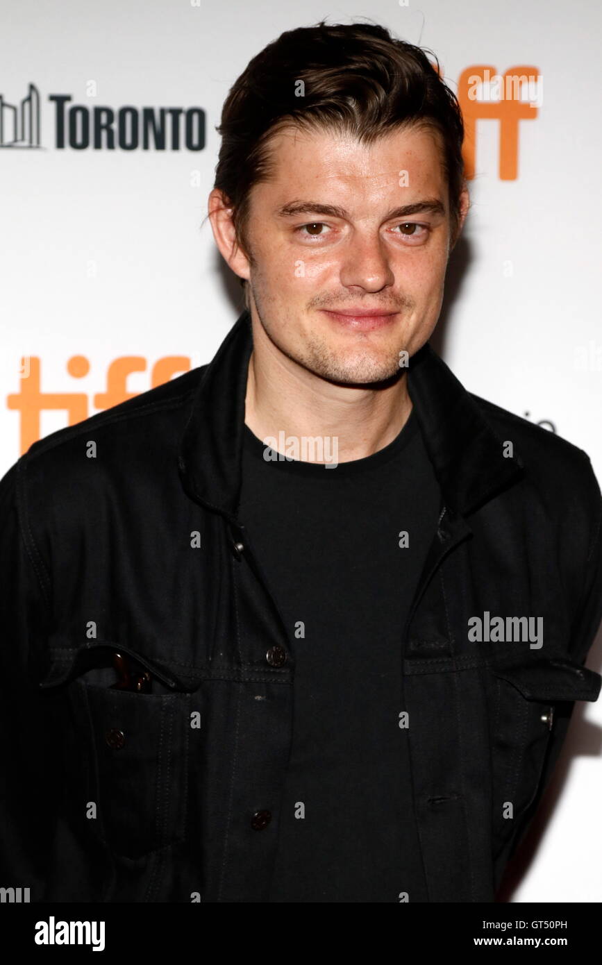 Free fire 2016 film hi-res stock photography and images - Alamy