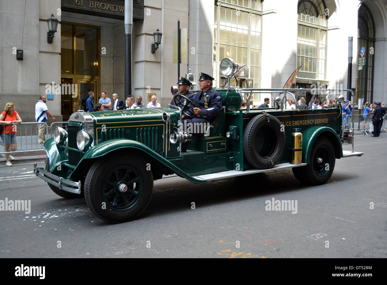 Vintage new york police car hi-res stock photography and images - Alamy
