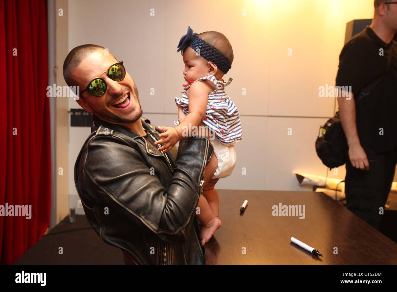 September 9, 2016 - Reggateon the Colombian artist Maluma came to sign ...