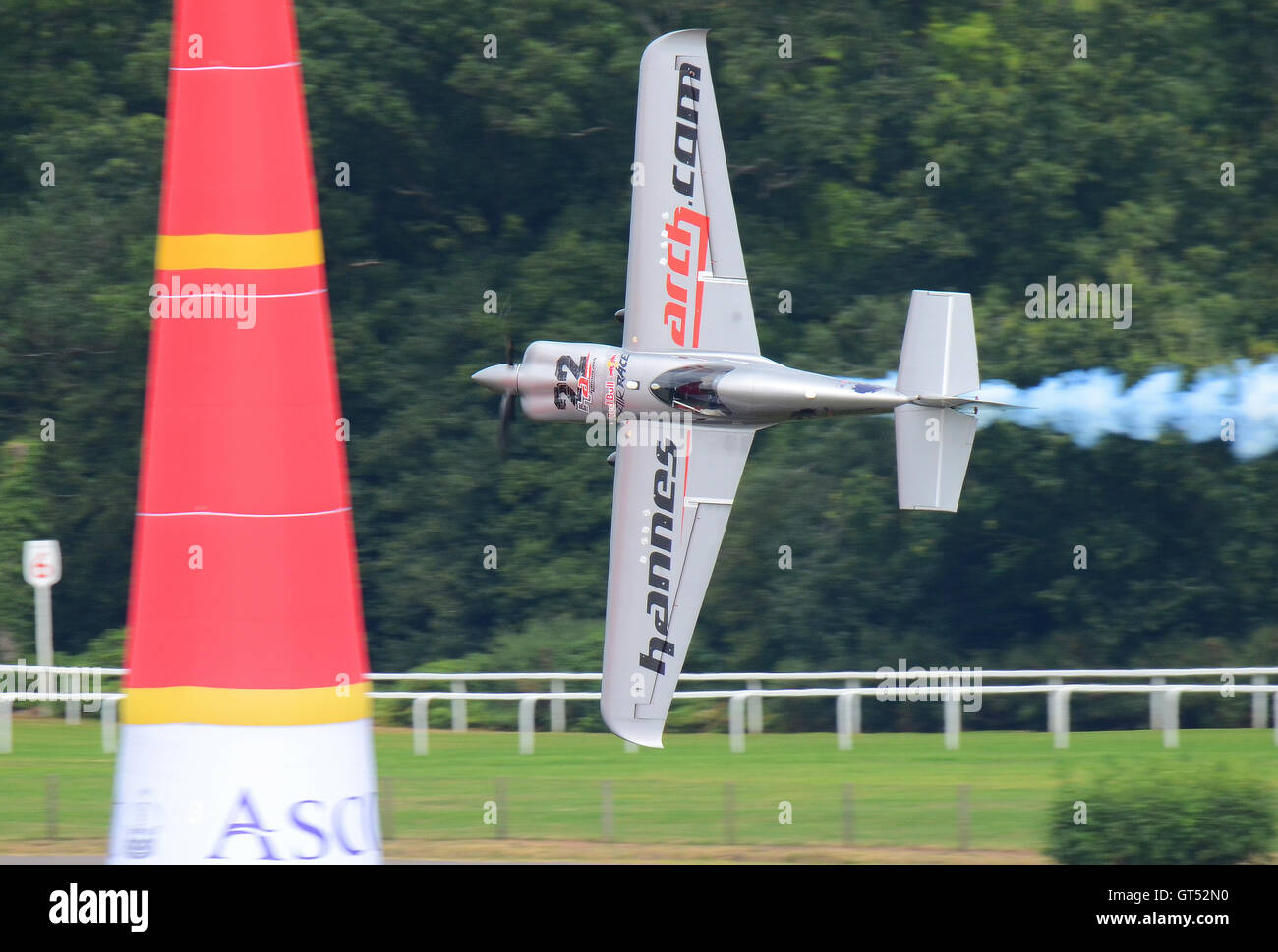 Hannes arch air race pilot hi-res stock photography and images - Alamy