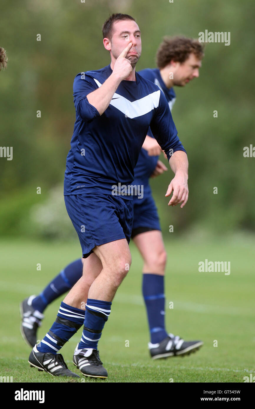 Bocca Albion (blue) vs Top Red (red) Hackney & Leyton Junior Cup Final ...