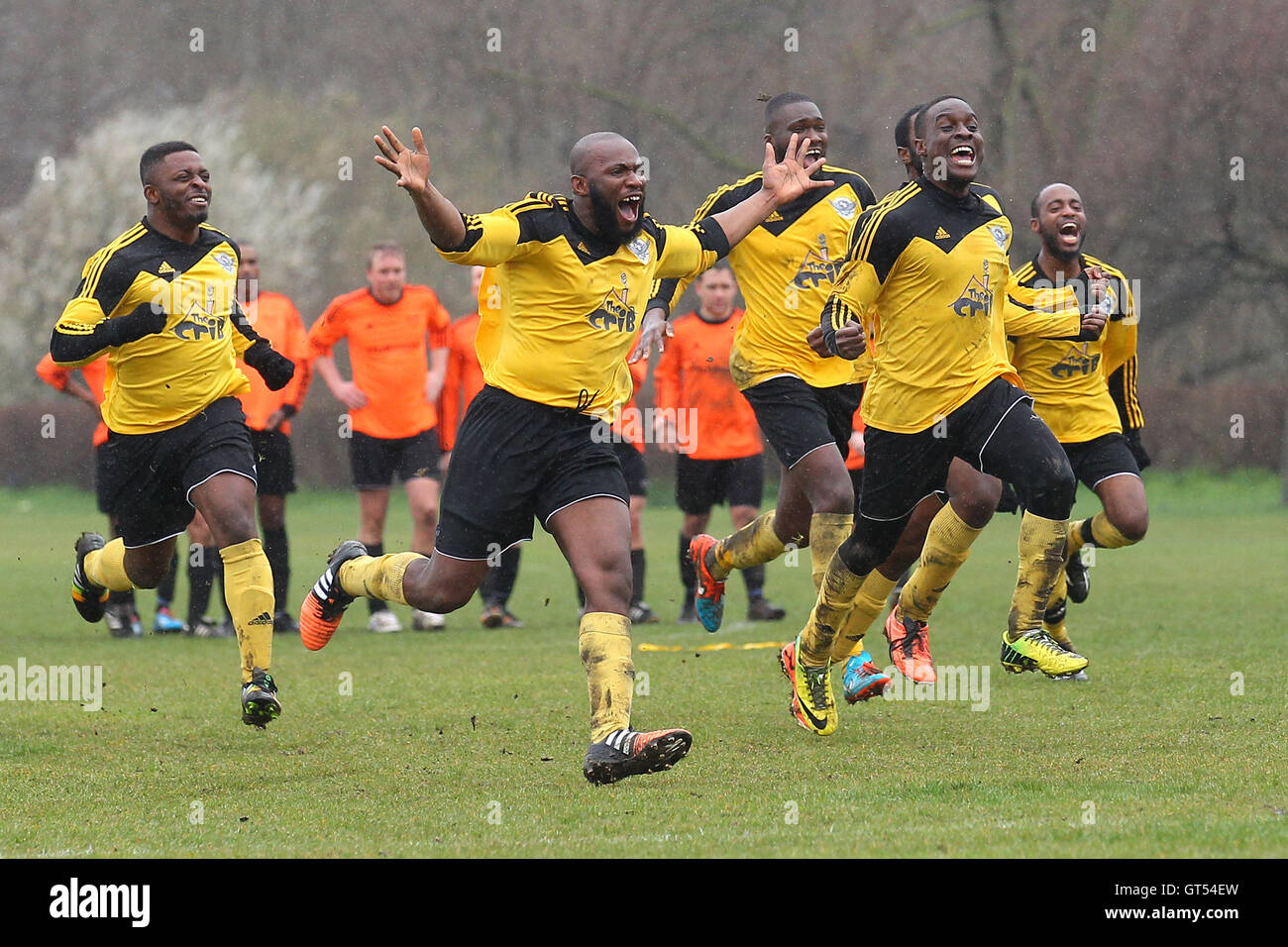 Boroughs celebrate victory - Boroughs United vs Wojak Sunday - Hackney ...