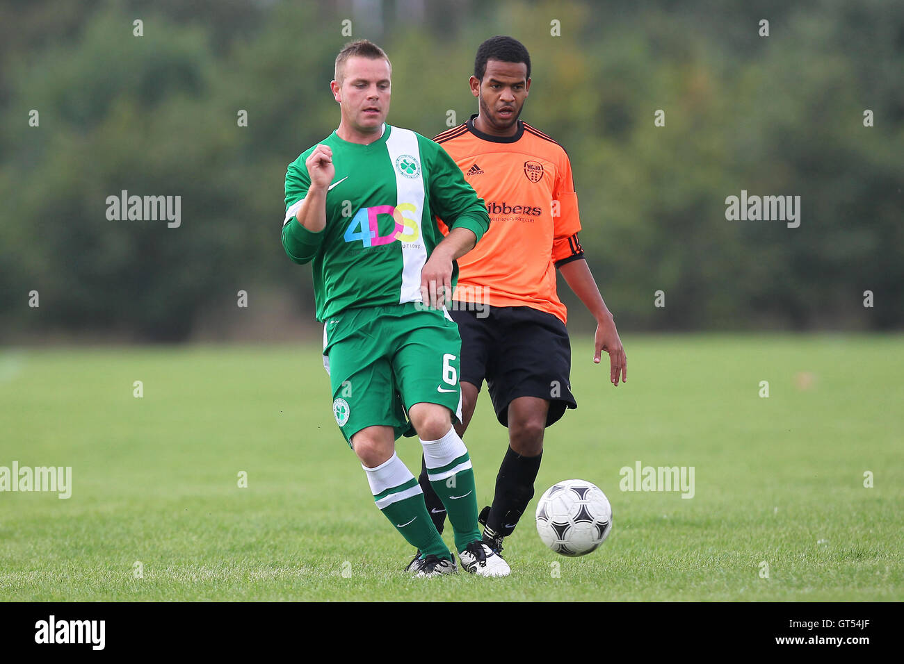 Celtic green white vs wojak sunday hi-res stock photography and images ...