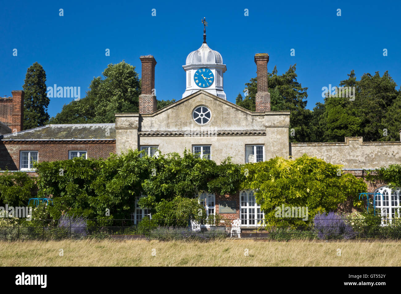 Stable block hi-res stock photography and images - Alamy