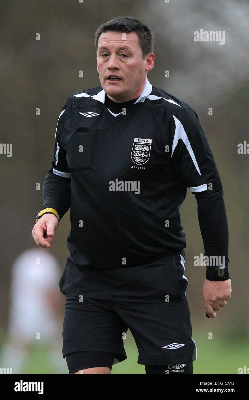 FC Barlett (blue) vs Adam & Eve - Hackney & Leyton Sunday League Jack ...