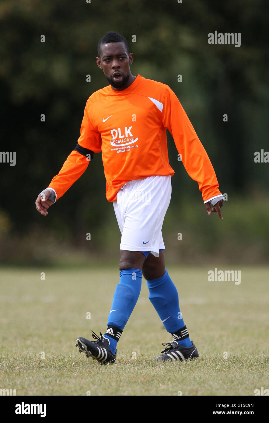 FC Metwin (black/white) vs Adam & Eve - Hackney & Leyton League Sunday ...