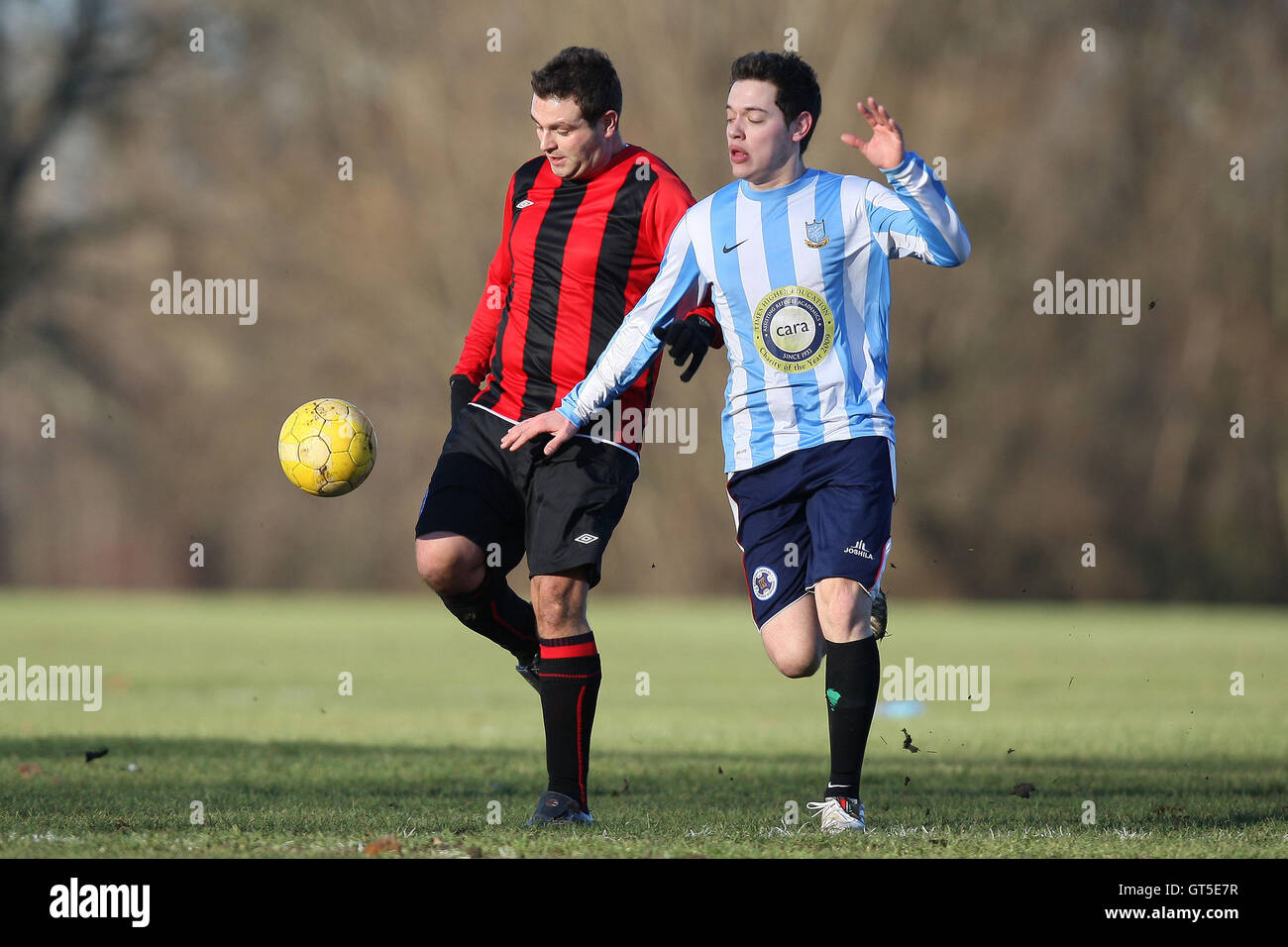 Florist Arms (red/black) vs Para Siempre (light blue/white) - Hackney ...