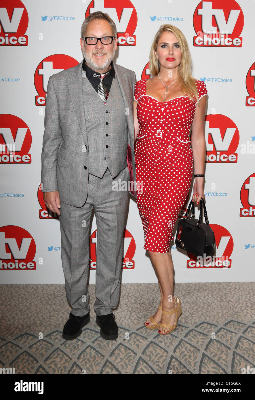 London, UK. Vic Reeves and Nancy Sorrell at The TV Choice Awards 2016 ...