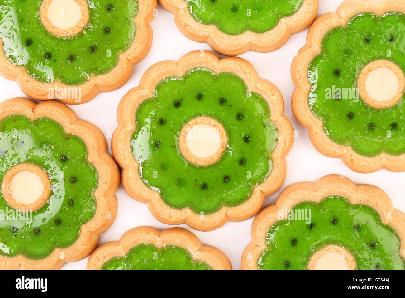 Background of biscuit with kiwi jam Stock Photo - Alamy