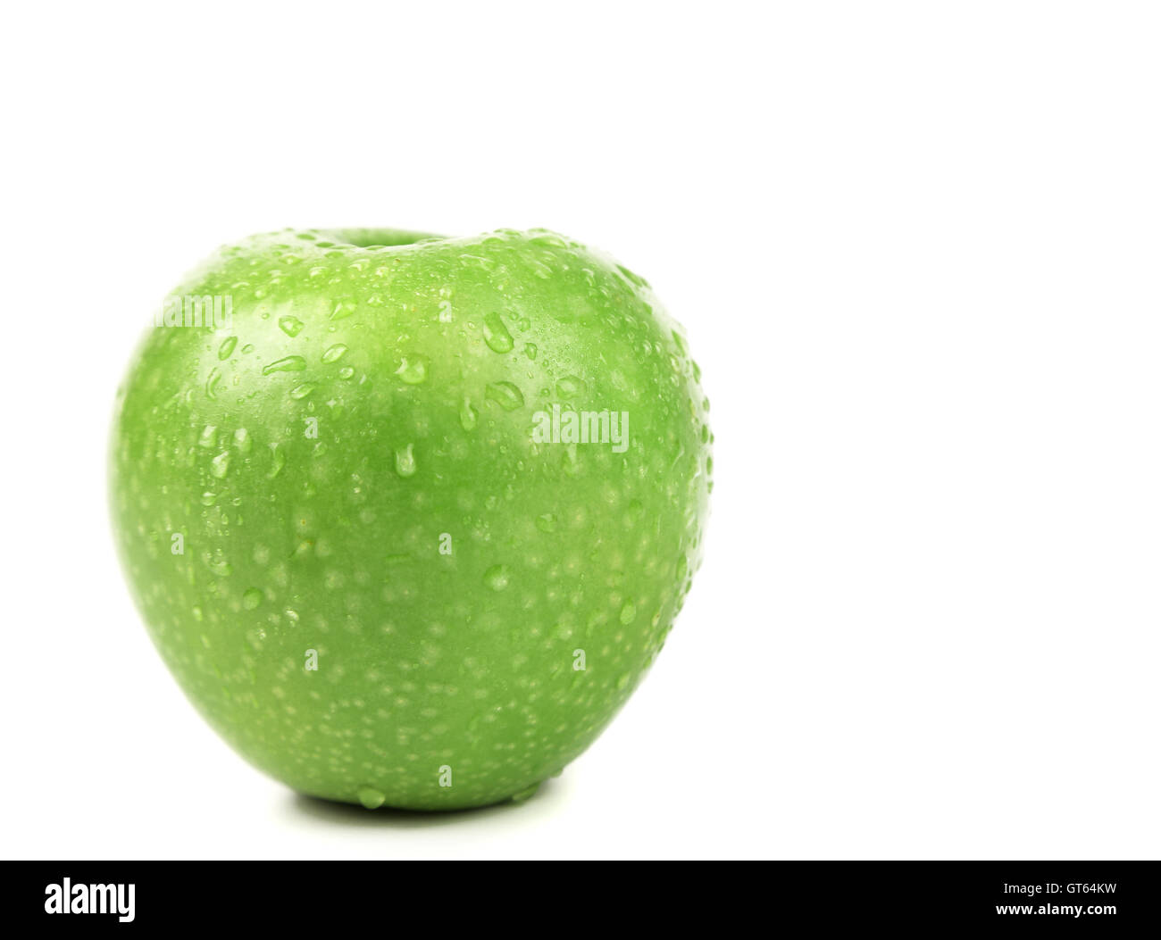 Wet ripe green apple. Isolated on white Stock Photo - Alamy