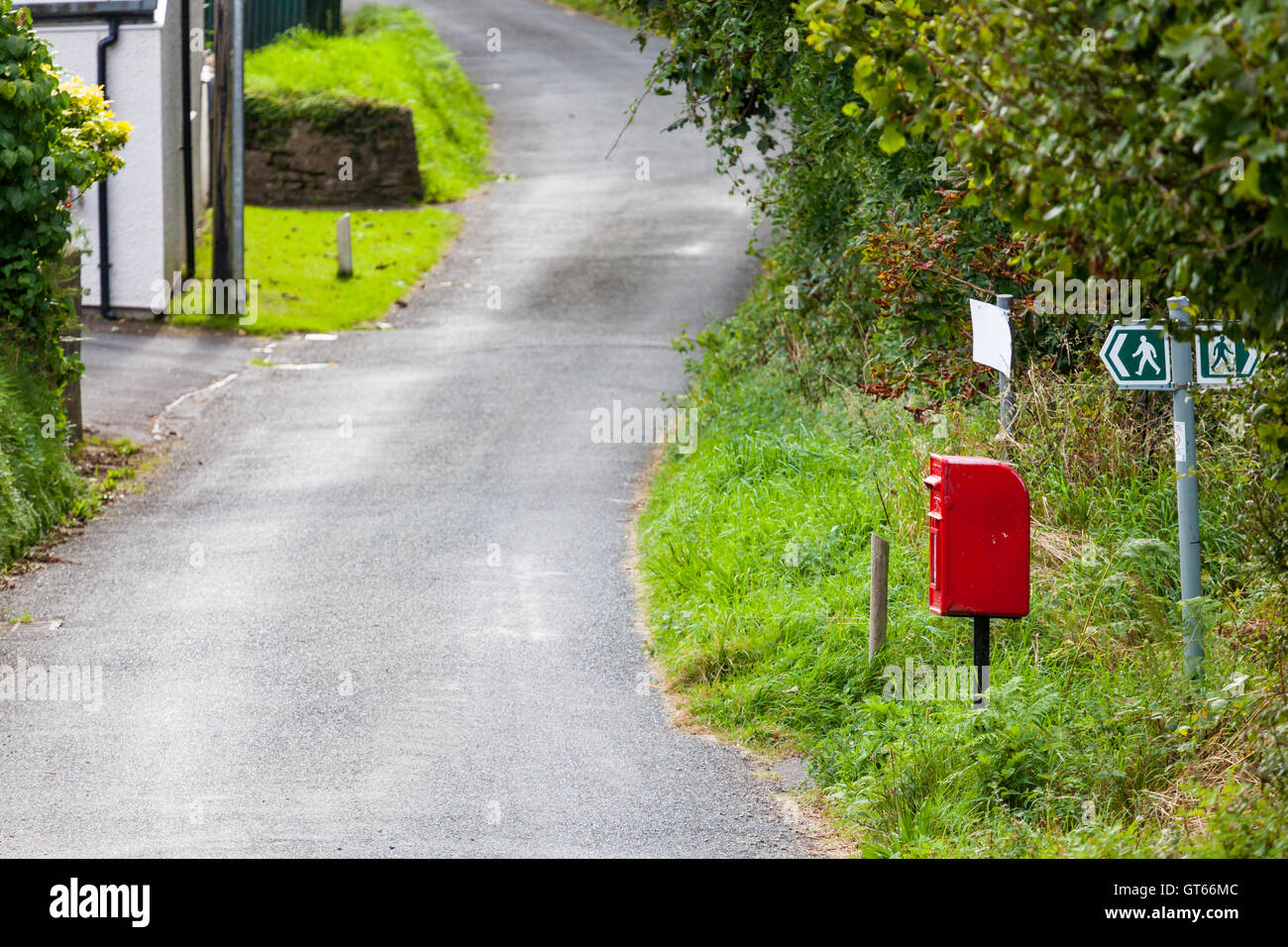 Rural post box hi-res stock photography and images - Alamy