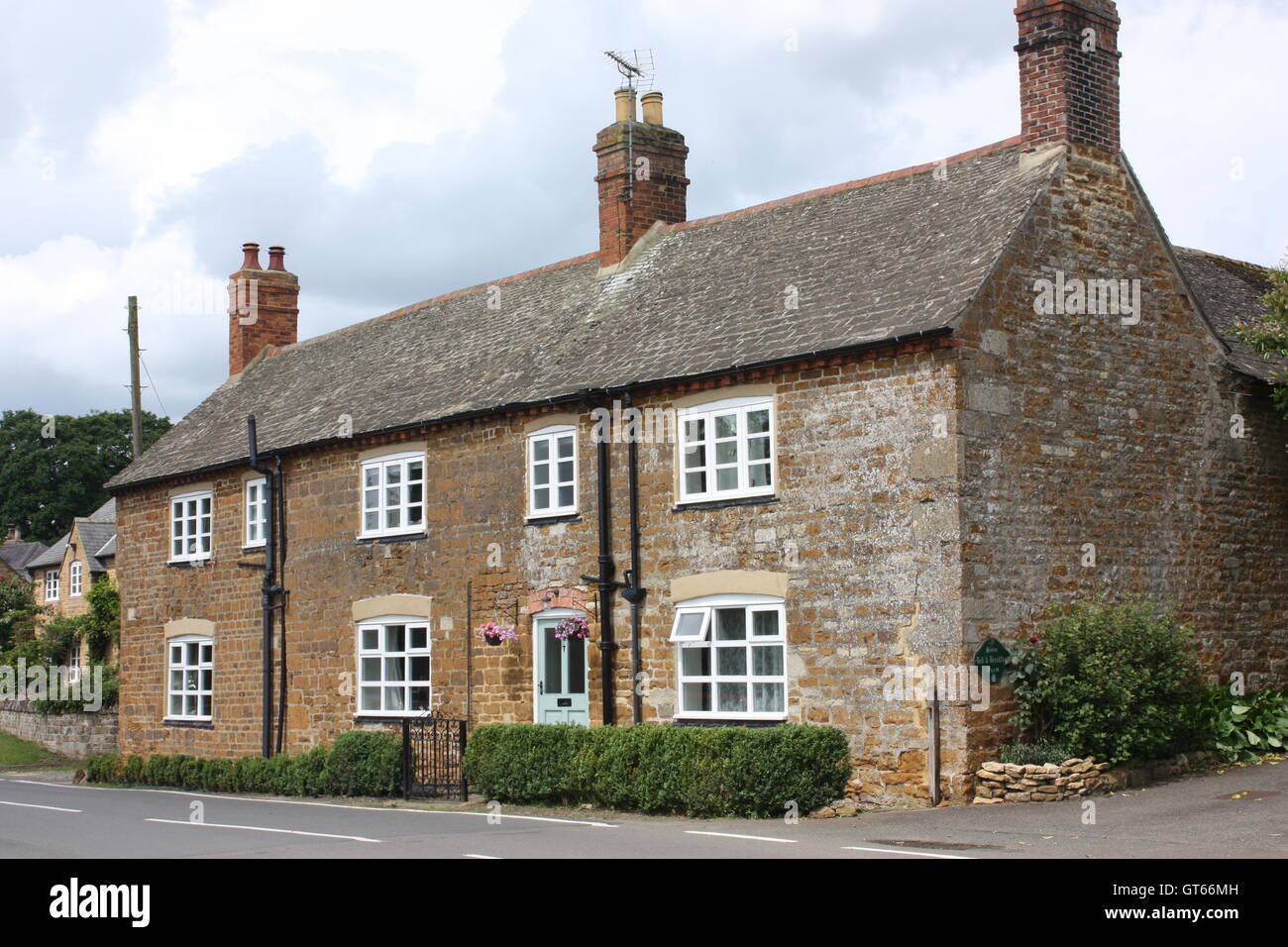Village House in Rushton, Northamptonshire, England Stock Photo - Alamy